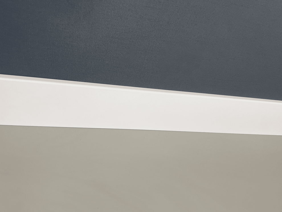 Strakke plint - MDF - RAL 9010 Zuiverwit – houtafwerking.nl