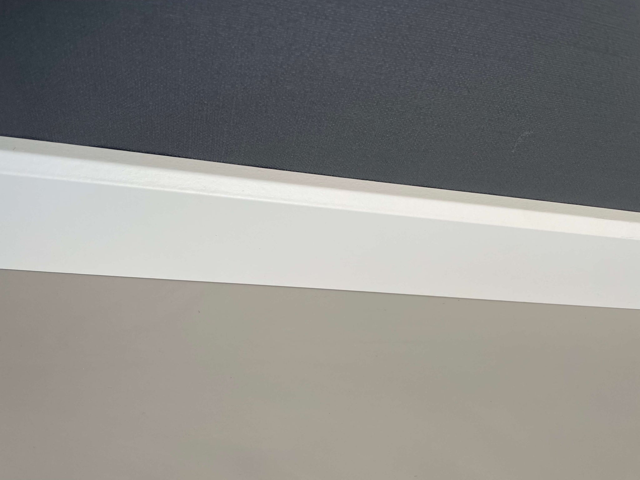 Schuine plint - MDF – houtafwerking.nl
